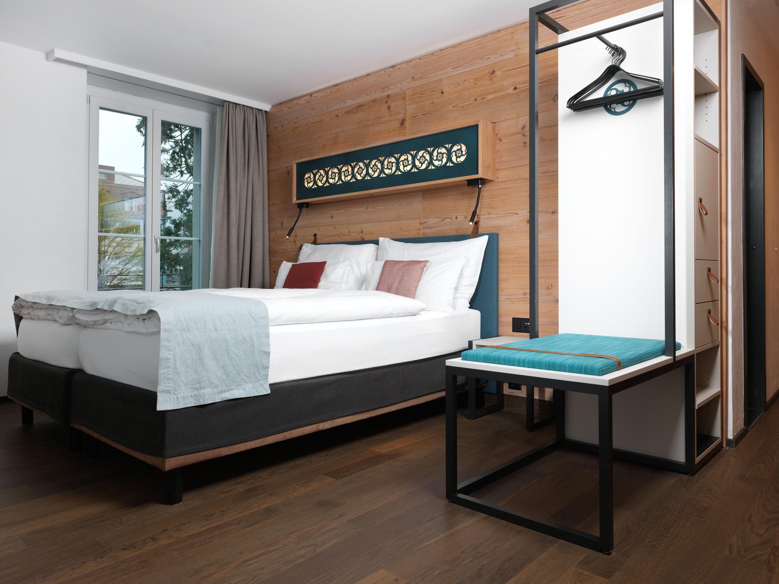 Medium Hotel Room with Balcony (max. 2 persons) - HOTEL JNTERLAKEN in ...